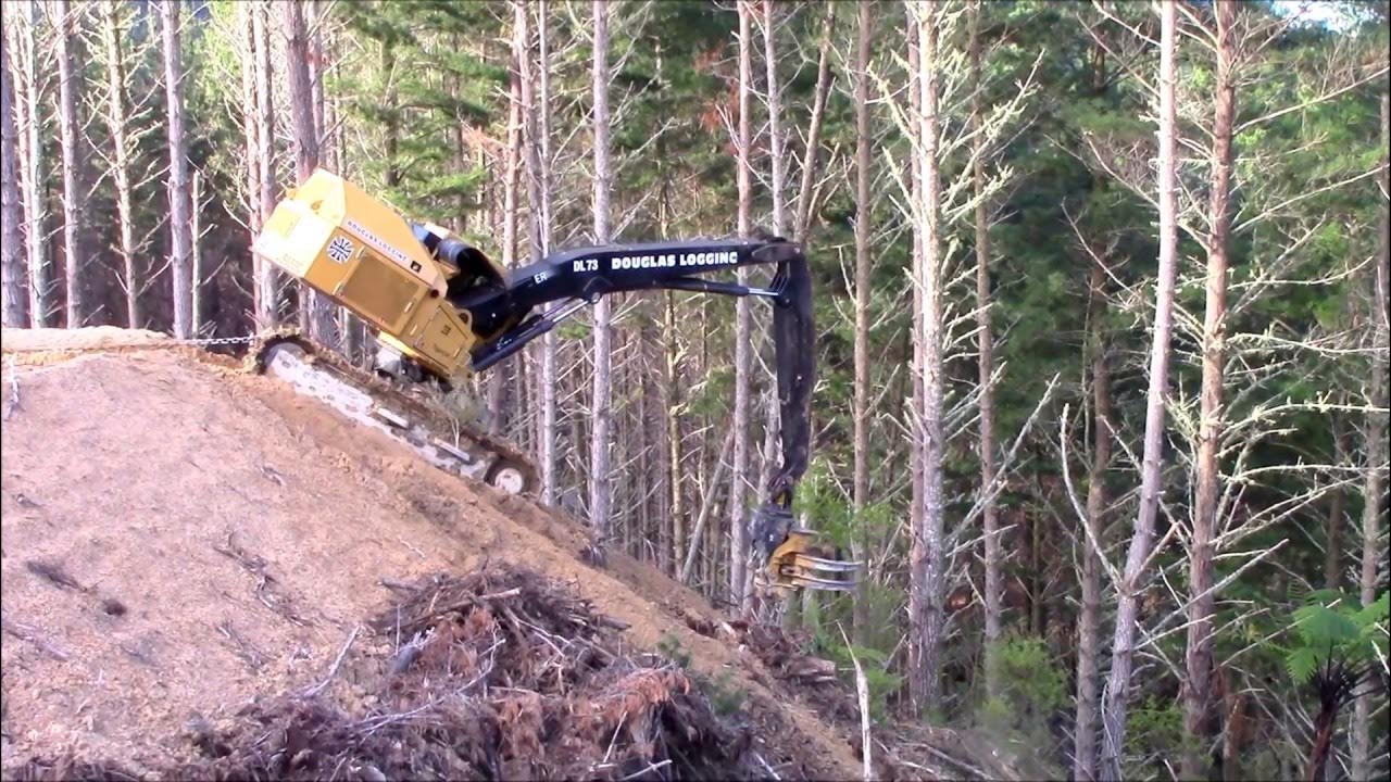 Tigercat LS855C Tractionline on Extreme Steep Slope Logging - YouTube