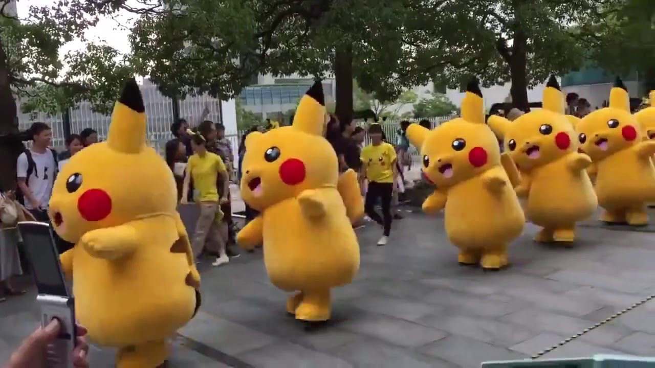 Pikachu on Parade - YouTube