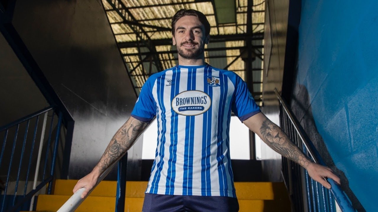 George Oakley | It's a privilege to join Killie - YouTube