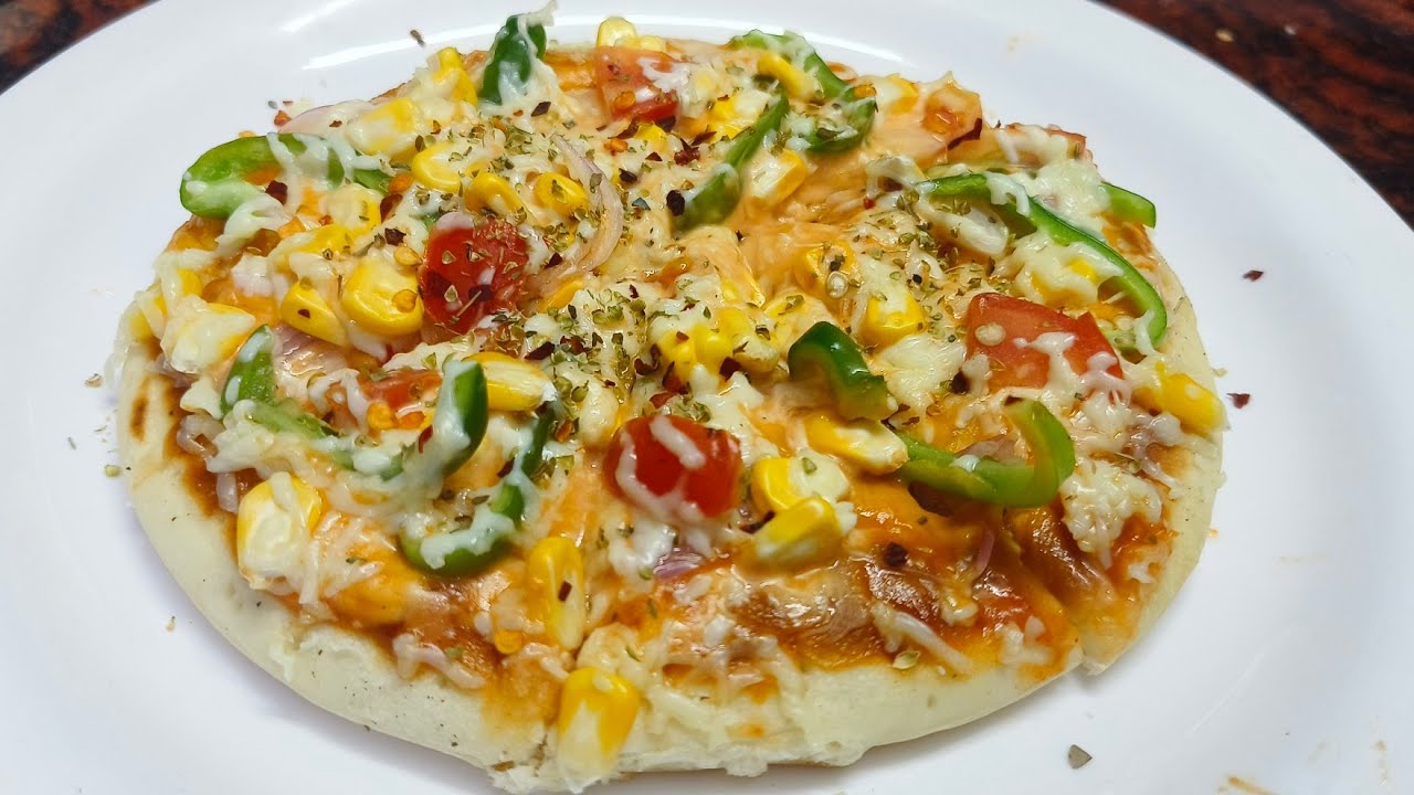 Ready made base pizza recipe | Veg Cheesy simple pizza|How to make ...