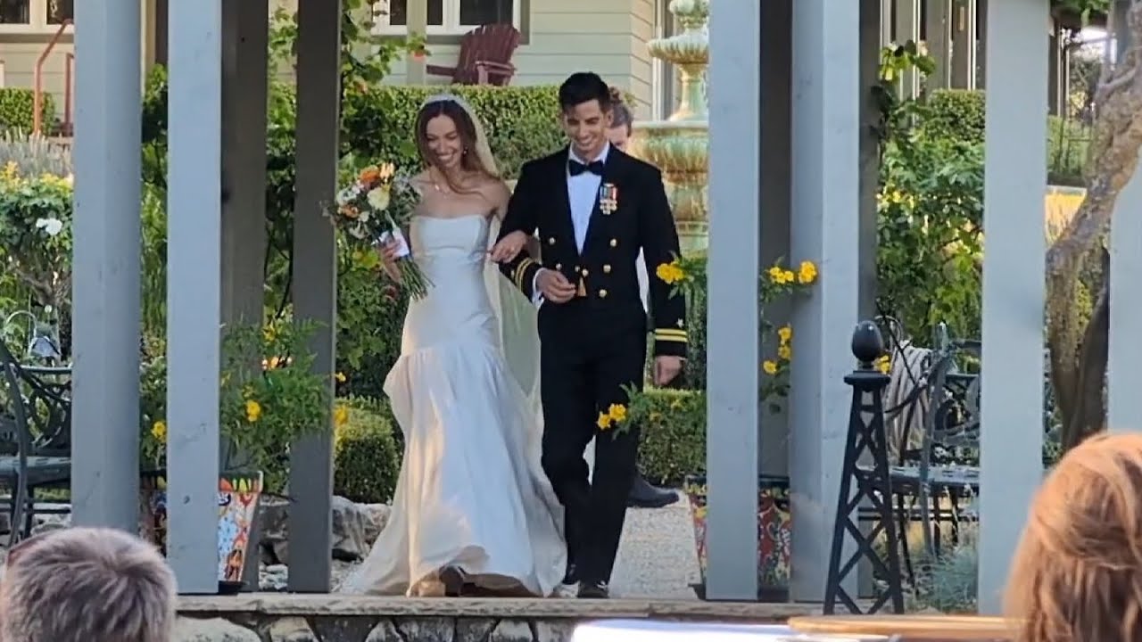 Amy's wedding - YouTube