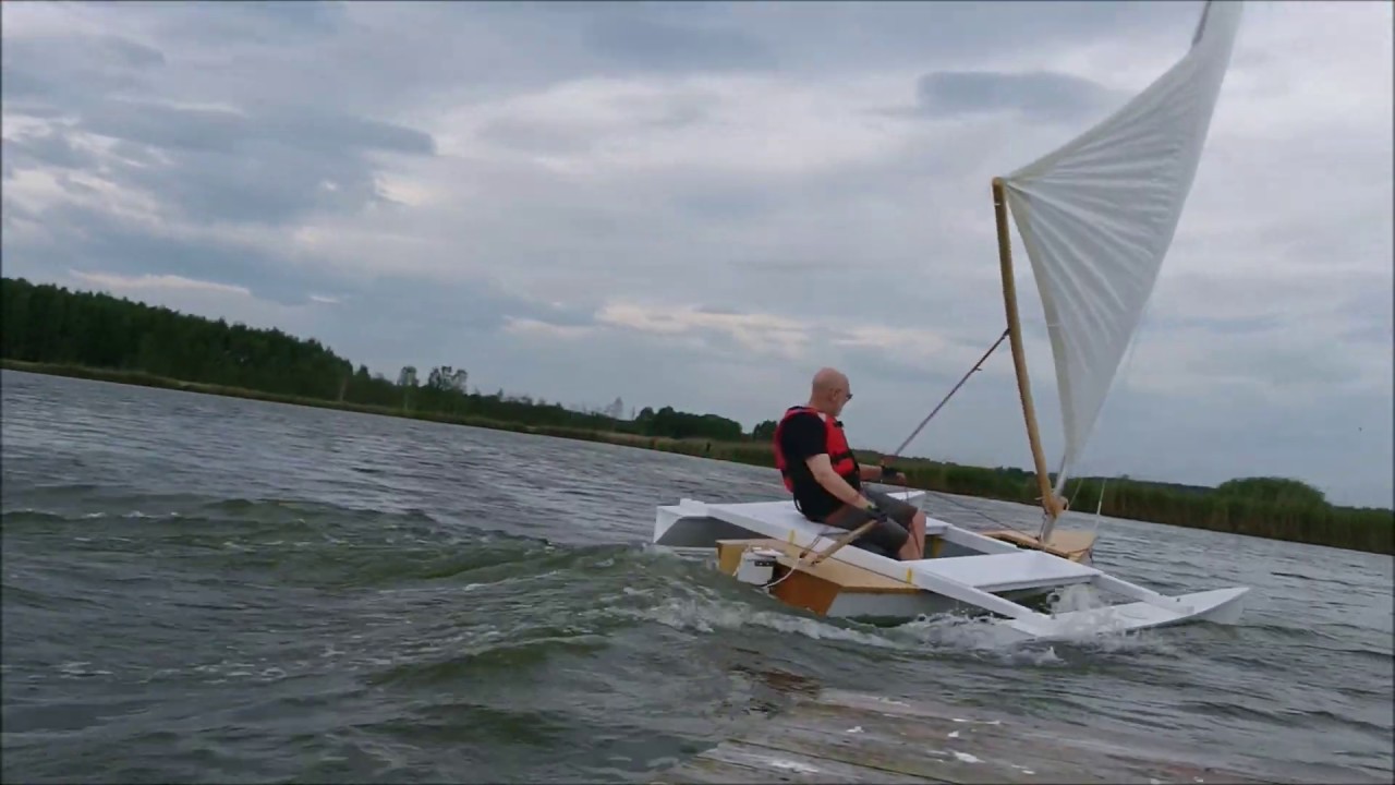 A traditional rig on a modern trimaran - YouTube