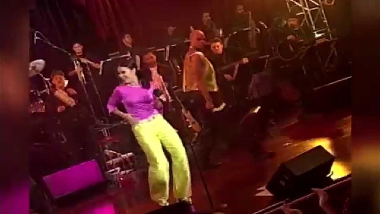 Olga Tañon - Es Mentiroso (En Vivo) - YouTube