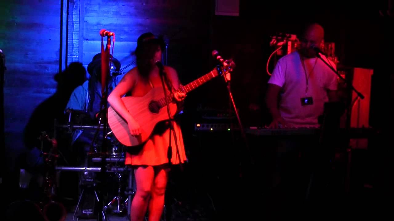 Carly Ryder - Red Red Wine - YouTube