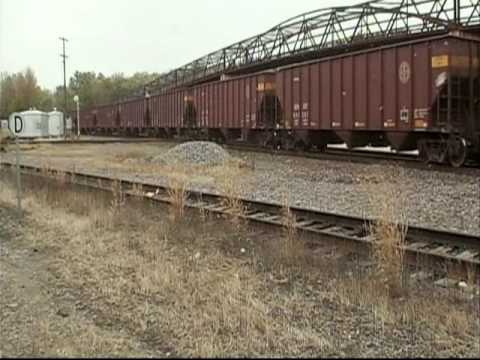BNSF 9155 Leads The U-BIRSEM - YouTube