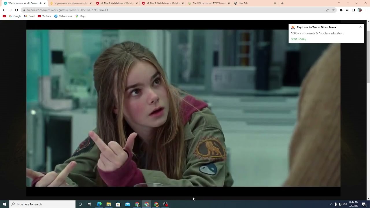 Maisie Gave Middle Finger To Henry Wu - YouTube