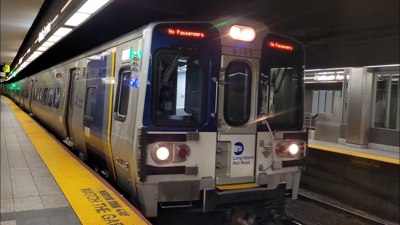 MTA LIRR: OOS M9 slowly entering Atlantic Terminal - YouTube