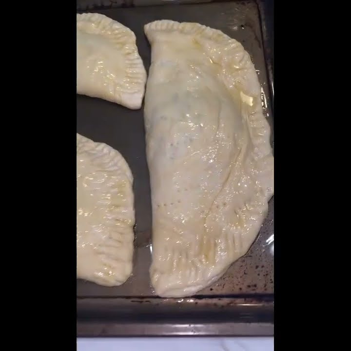 How to Shape Meatloaf Dough - YouTube