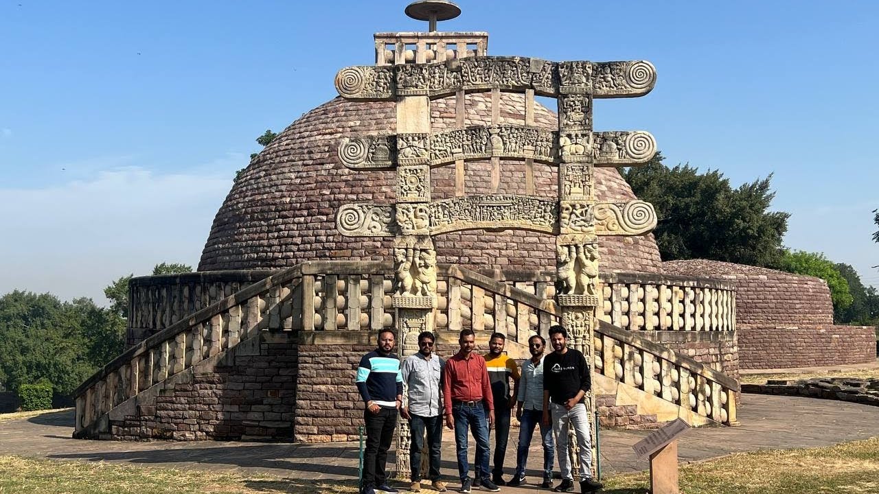 Oldest stone structure of India | Sanchi Stupa | साँची के स्तूप # ...