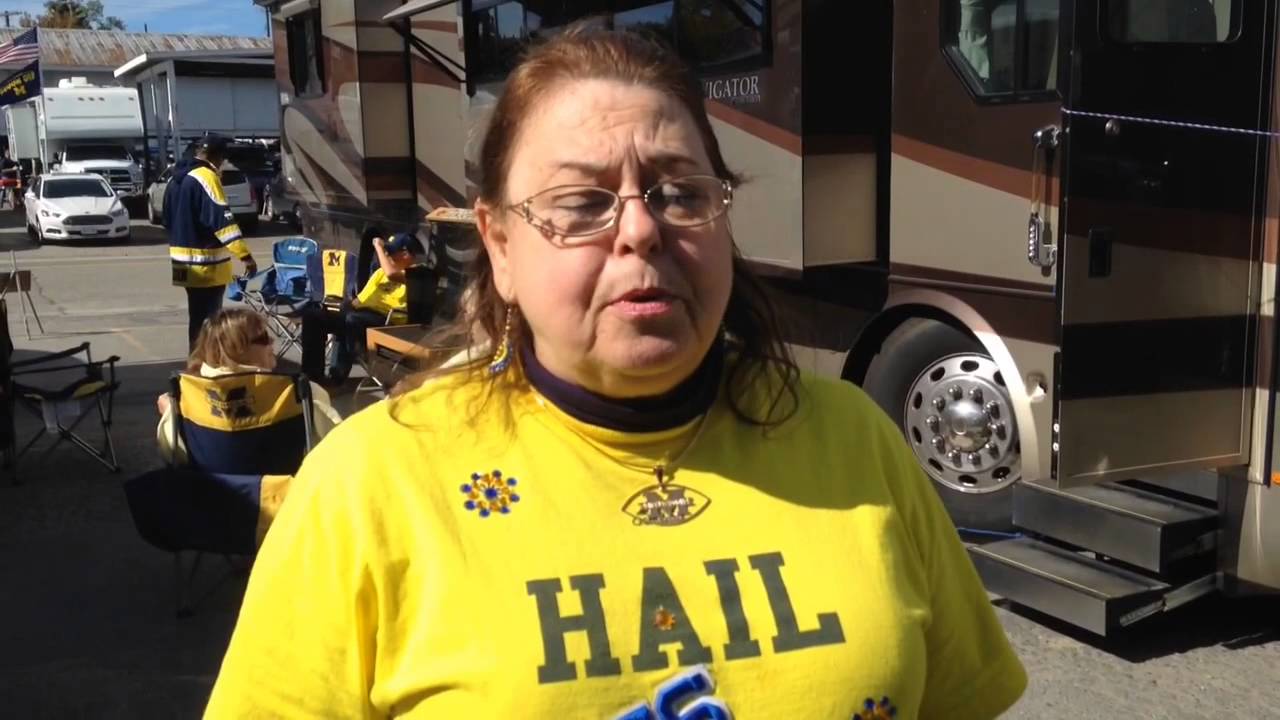 Michigan football tailgate before night game, Oct. 11, 2014 - YouTube