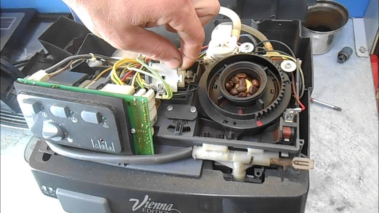 Описание кофемашины Saeco Vienna, часть 2 - YouTube