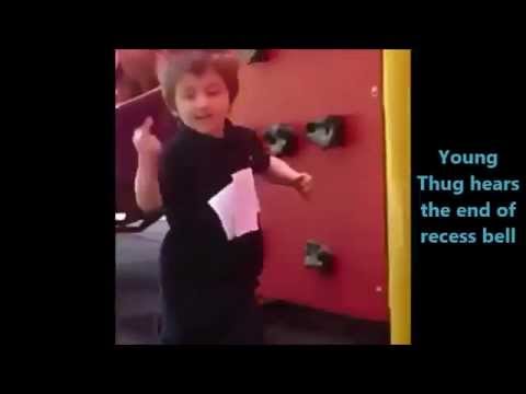 Biz bunun yaşındayken sümüğümüzü yiyoduk (Thug Life)