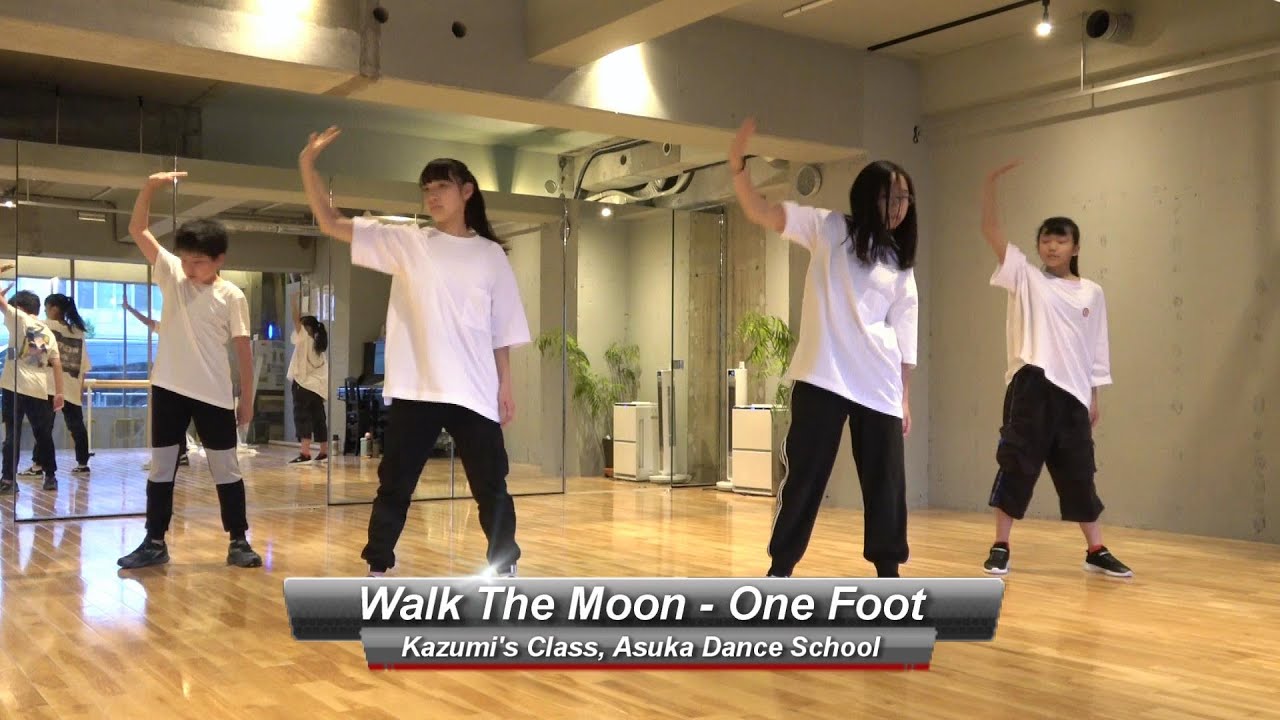 Walk The Moon - One Foot（Kids Dance）Kazumi先生 - YouTube
