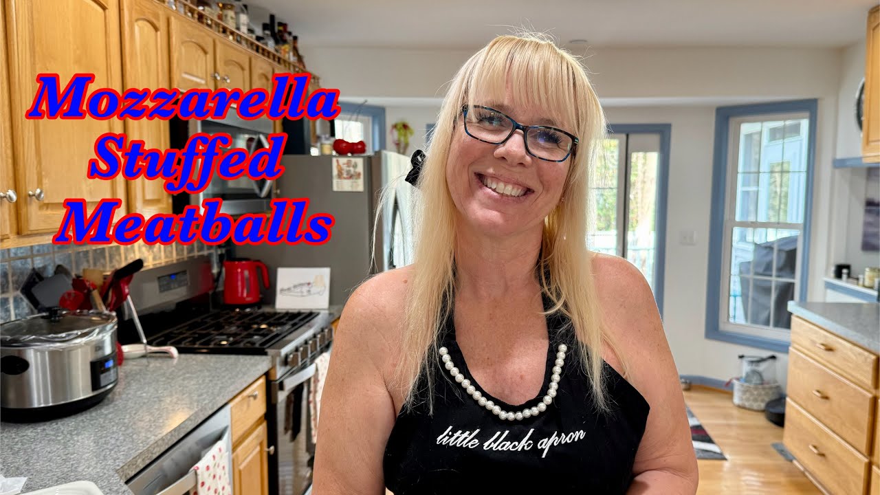 Mozzarella Stuffed Meatballs 😋becki Licious Youtube 0205