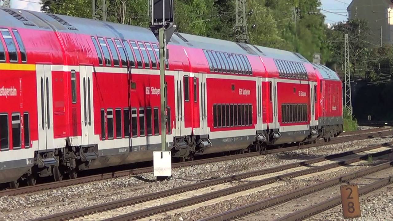 Locomotive Bombardier type 'genset' class 245 in Heimeranplatz - YouTube