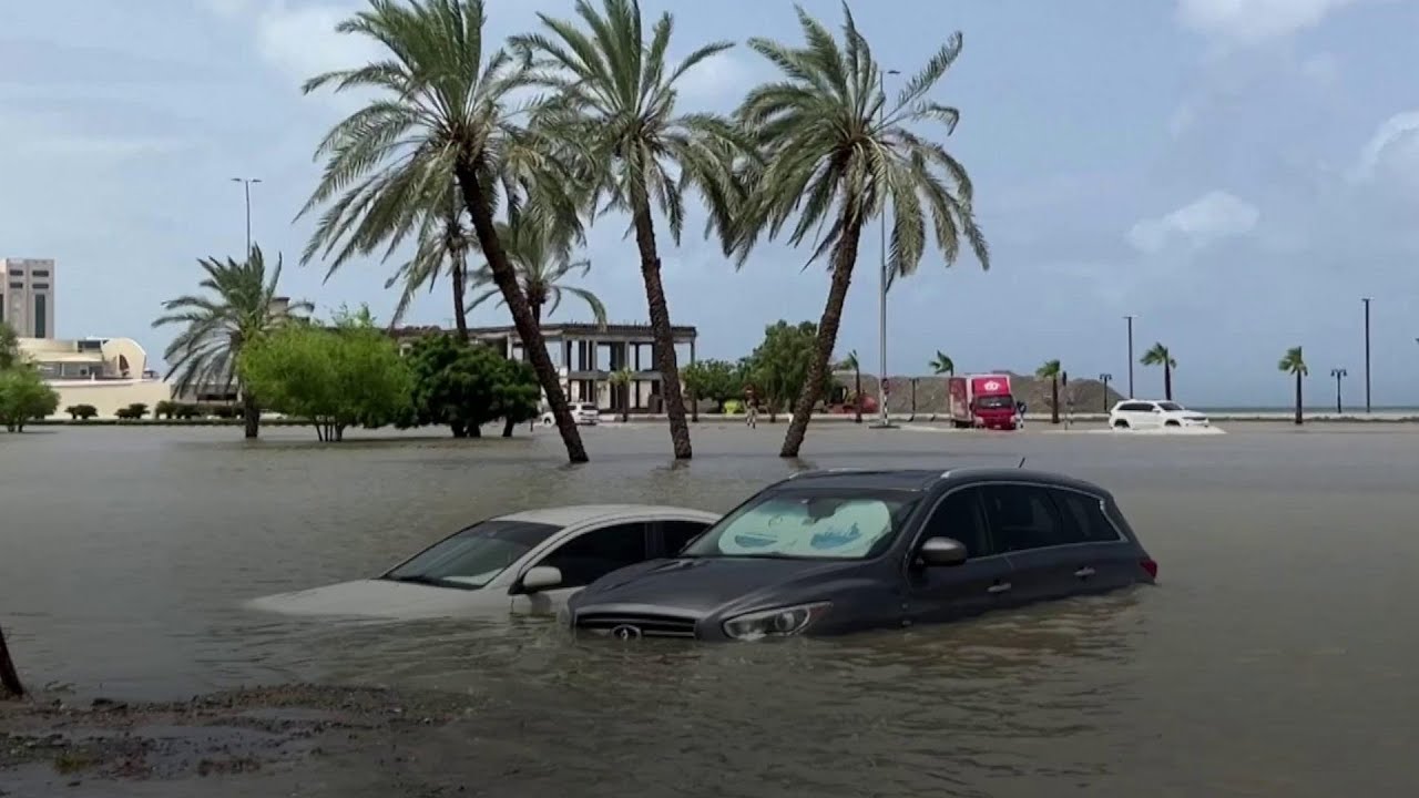 Dubai flood | Dubai destroy | Dubai Floods Shake Picture-Perfect City ...