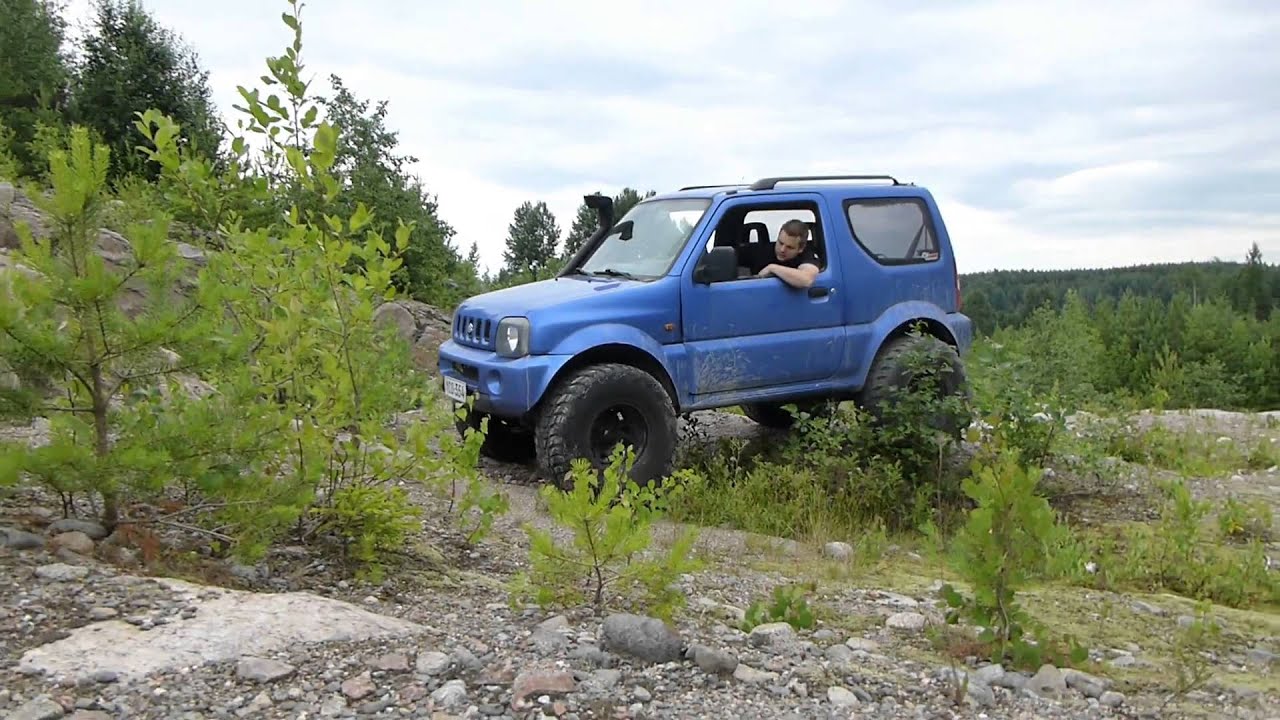 Suzuki Jimny on 33's "Crawling" - YouTube
