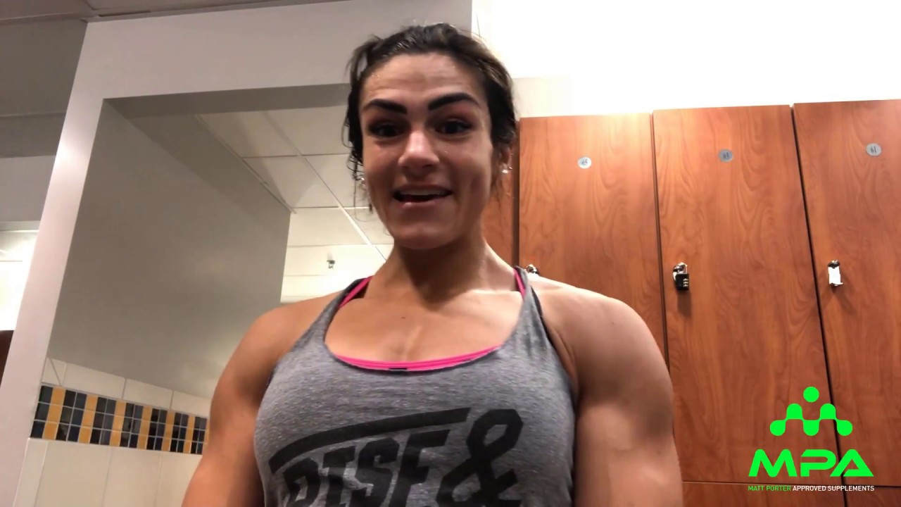 IFBB Pro Natalia Coelho Talks About Being a Trophy Presenter - YouTube