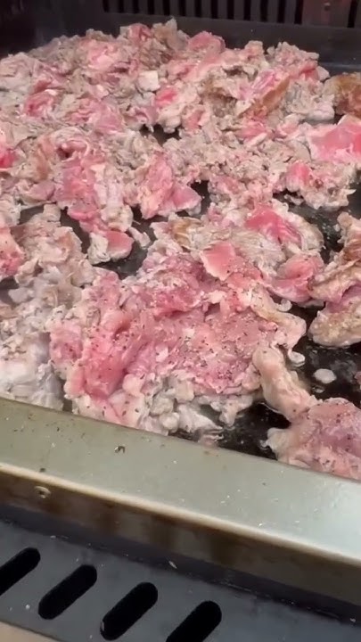 The smells coming off this griddle are amazing! #bbq #foodie #charcoalgrill 🔥🔥🔥 - YouTube