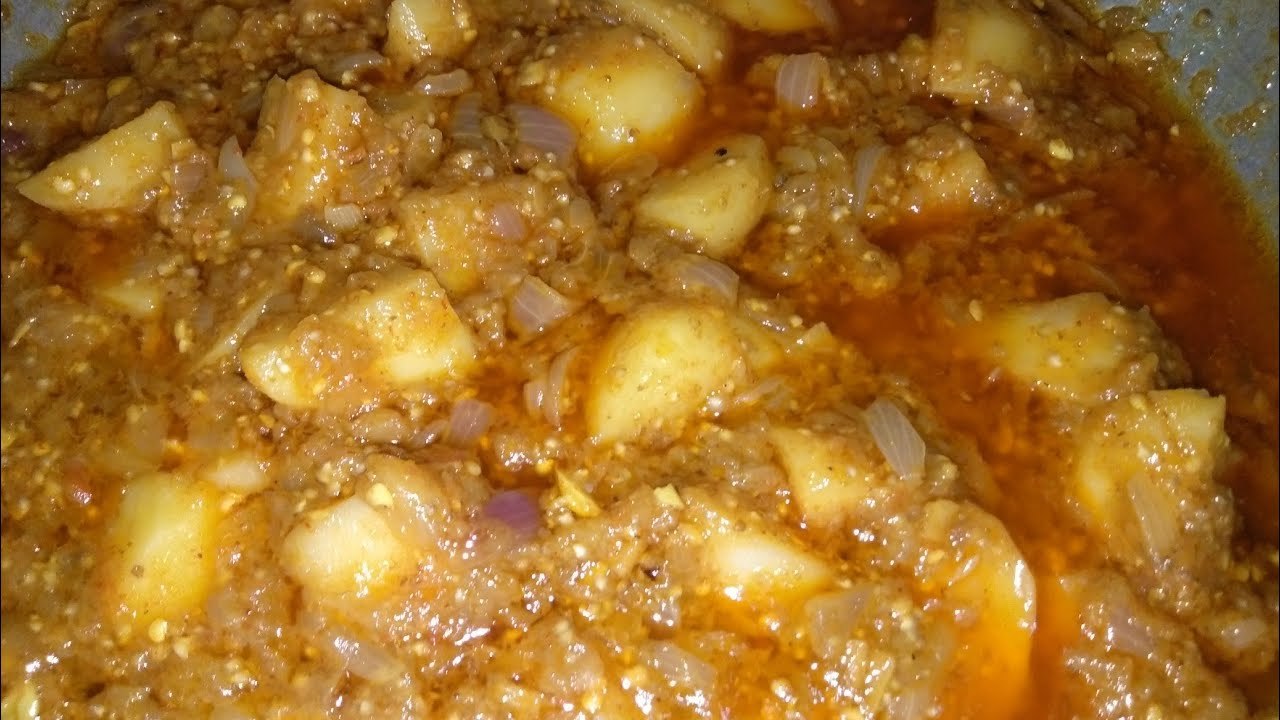 Brinjal recipe in Pakistan aloo began recipe - YouTube