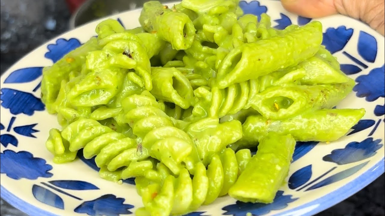 PALAK PASTA| GREEN PASTA | HEALTHY CREAMY PASTA | HEALTHY PASTA| PASTA ...