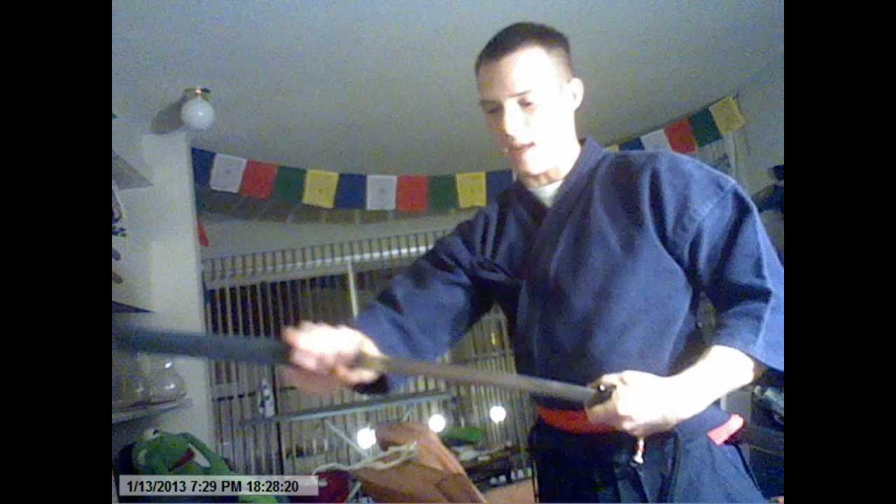 Skattosan makes an Obi, show's how to wear an Obi and Katana - YouTube