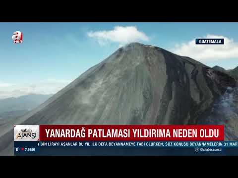 Yıldırım ve volkan bir arada! Nefes kesen görüntüler