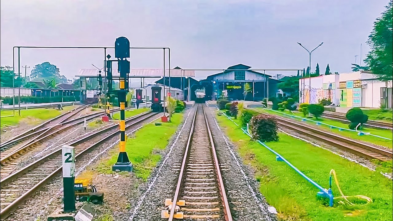 MENIKMATI PEMANDANGAN ANTARA STASIUN PURWOKERTO - NOTOG - YouTube