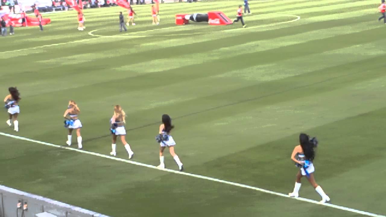 Edecanes del Cruz Azul. - YouTube