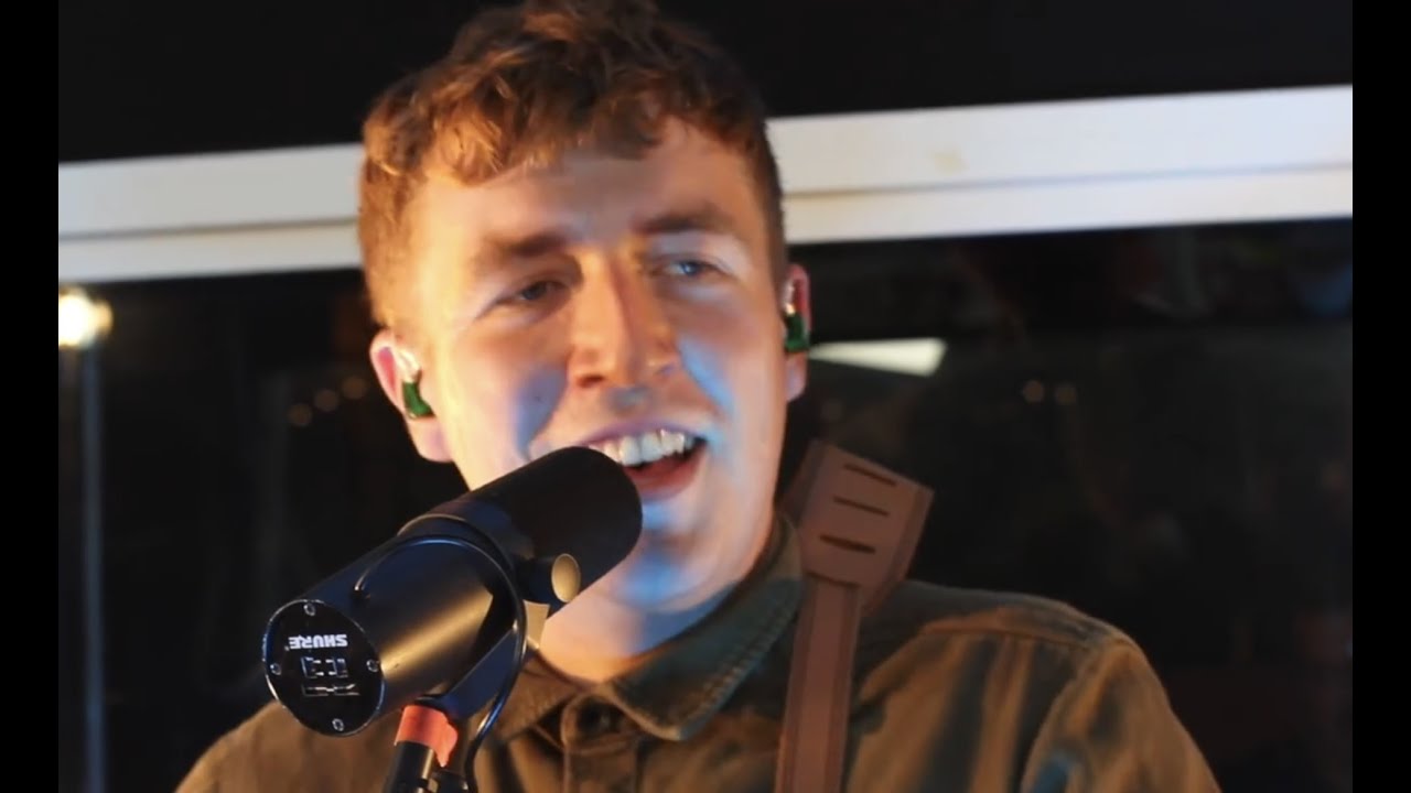 Dreams/Never Gonna Give you up (Mashup) - Tommy McGuire - YouTube