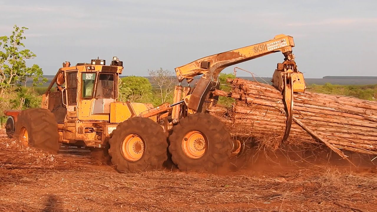 Skidder Tigercat 635D - YouTube