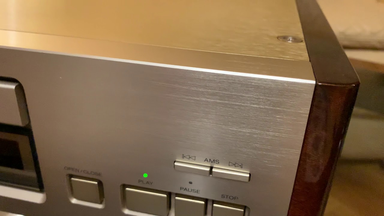 Sony CDP-R1a - YouTube