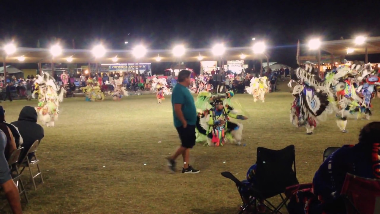 Mandaree Pow-Wow 2017: Men's Fancy - Special *Song #1* - YouTube