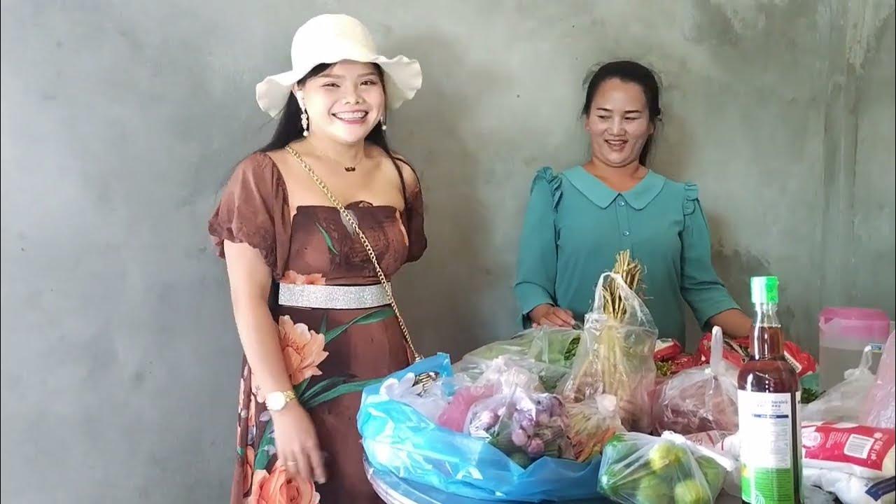 Me tub sis nab wb nqa cov khoom noj Niam Laus Anna nyob Mekas yuav mus rau lawv. - YouTube