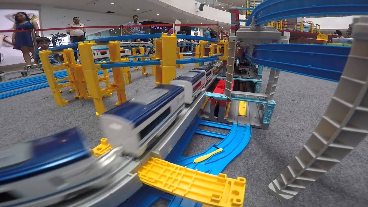 Tomica & Plarail Carnival 2015 - YouTube