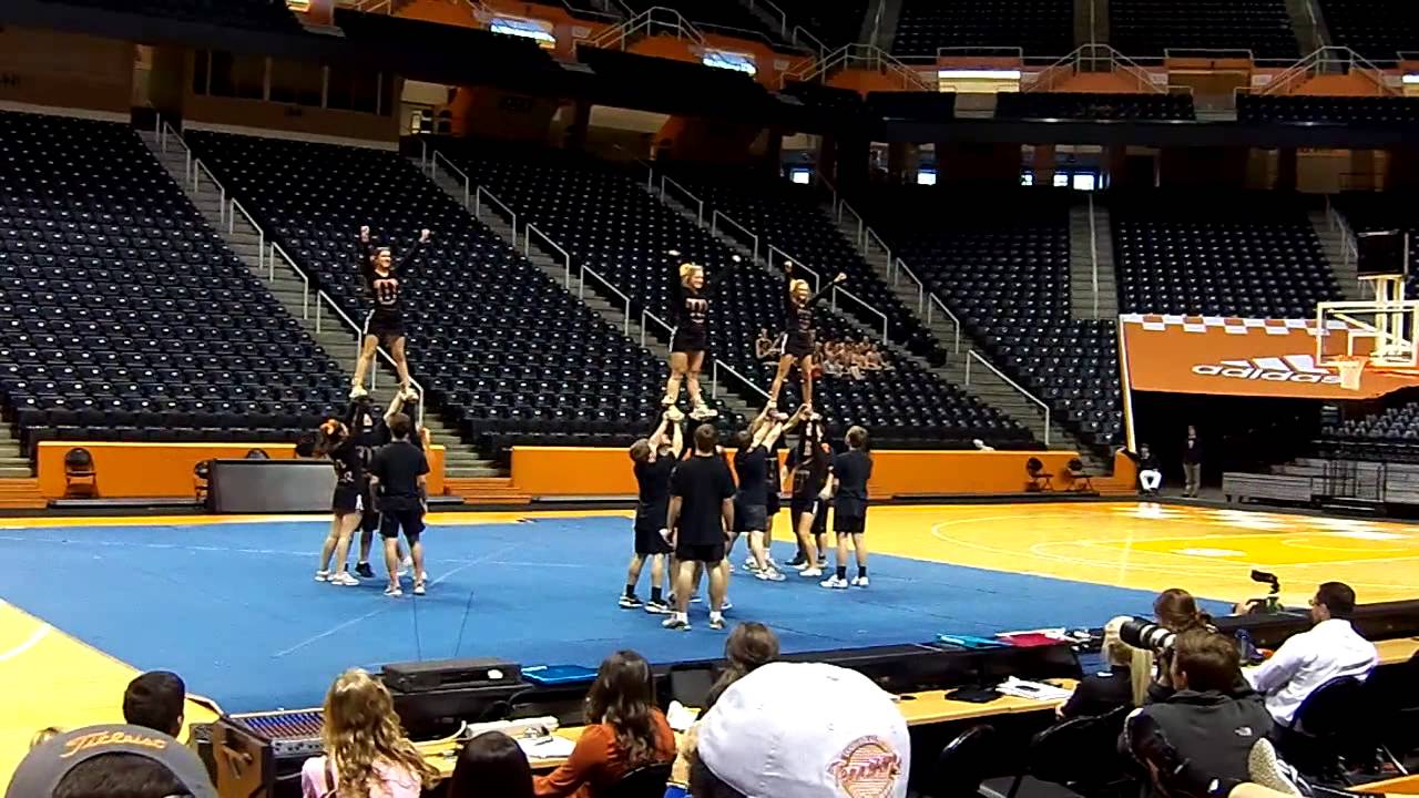 Chi Omega Smokey's Howl 2012 - YouTube