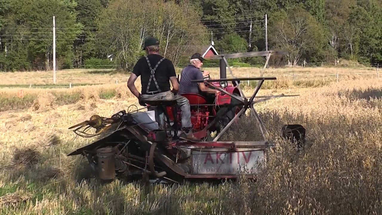 Volvo T230 Victor med Aktiv självbindare - YouTube