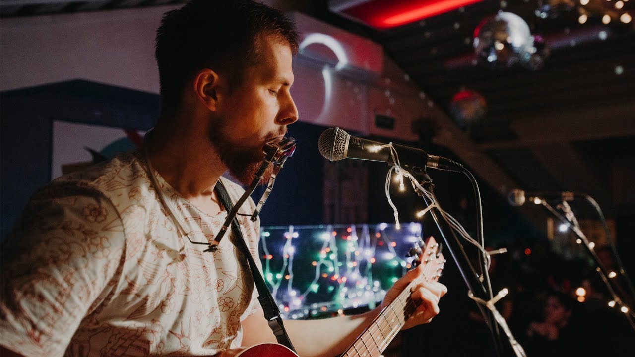 Alex Lynch | Новогодняя Акустика | New Bar - YouTube