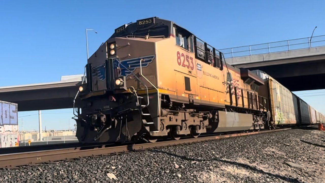 Union Pacific 8253 AC45CCTE Leads UP Autorack Train in Las Vegas, NV UP ...