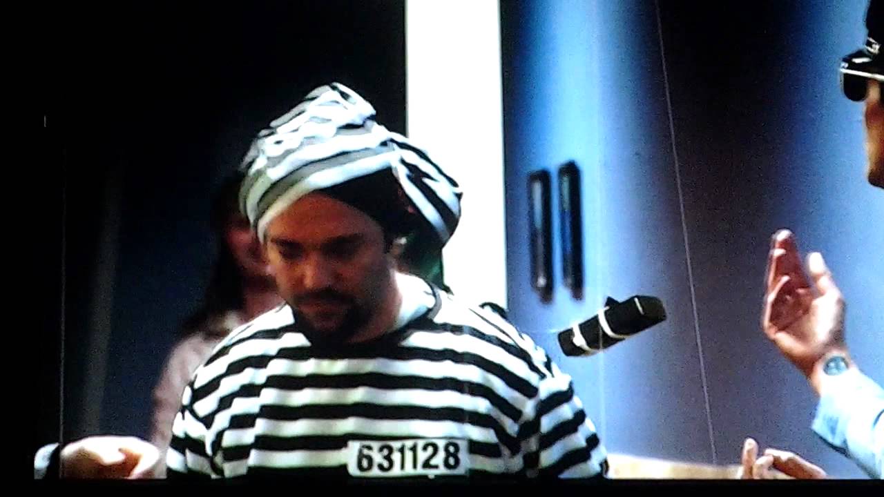 Electric avenue jackasd 3D - YouTube