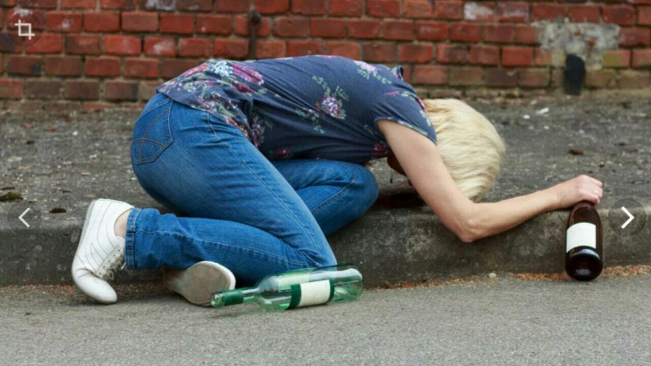 Drunk Ladies Falling - YouTube