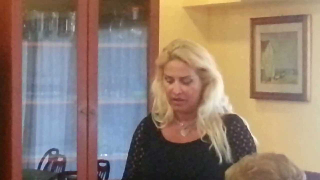 Cosetta Gigli all'Hotel Due Rose di Viserba - YouTube