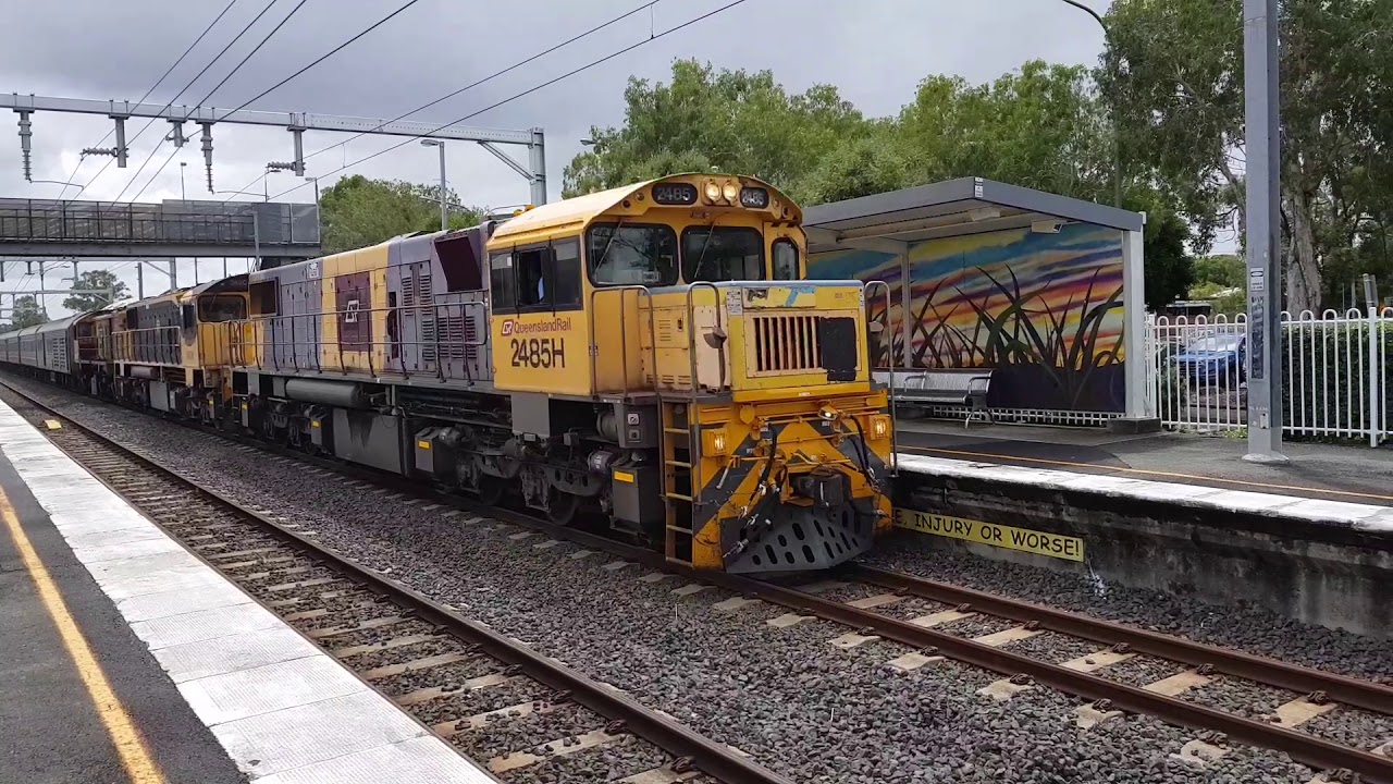 Strathpine Station 23/03/2018. - YouTube