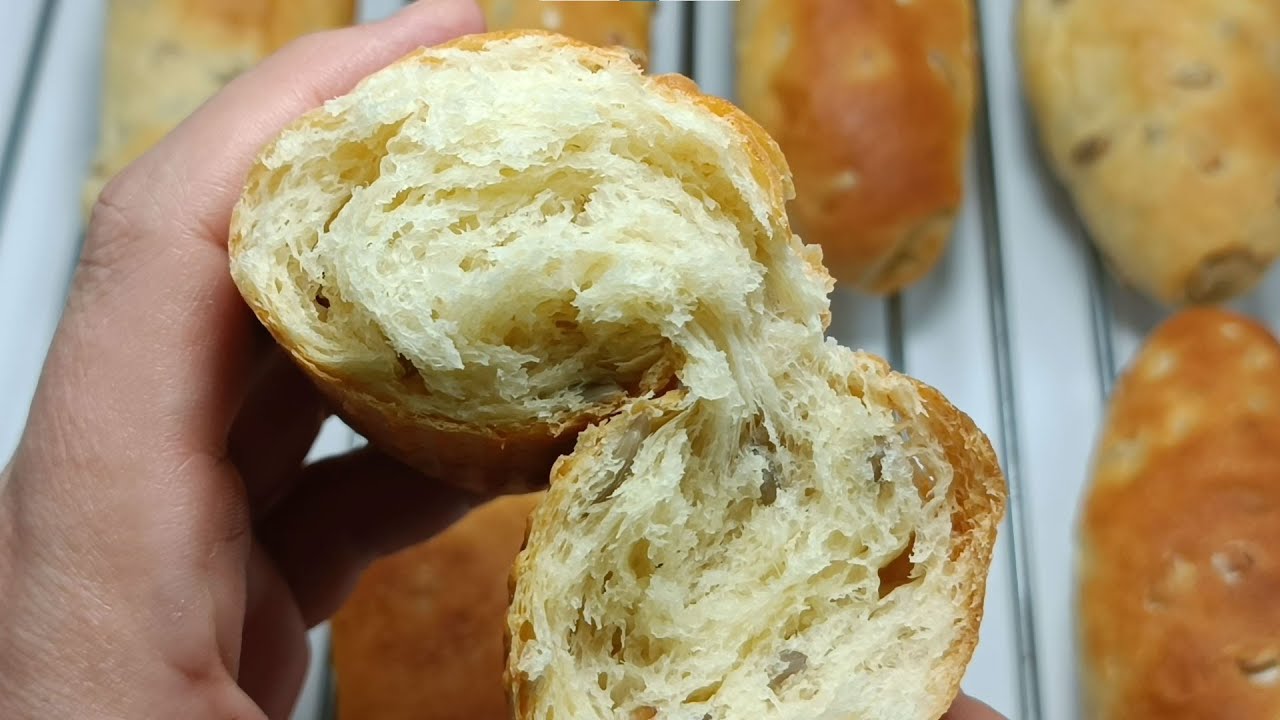 Mini Hot dog buns: the secret to make them perfect! - YouTube