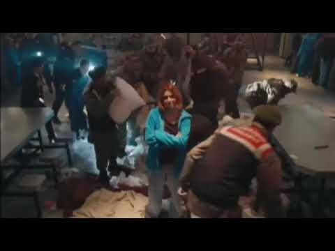 Avlu - Azra nın unutulmaz sahnesi