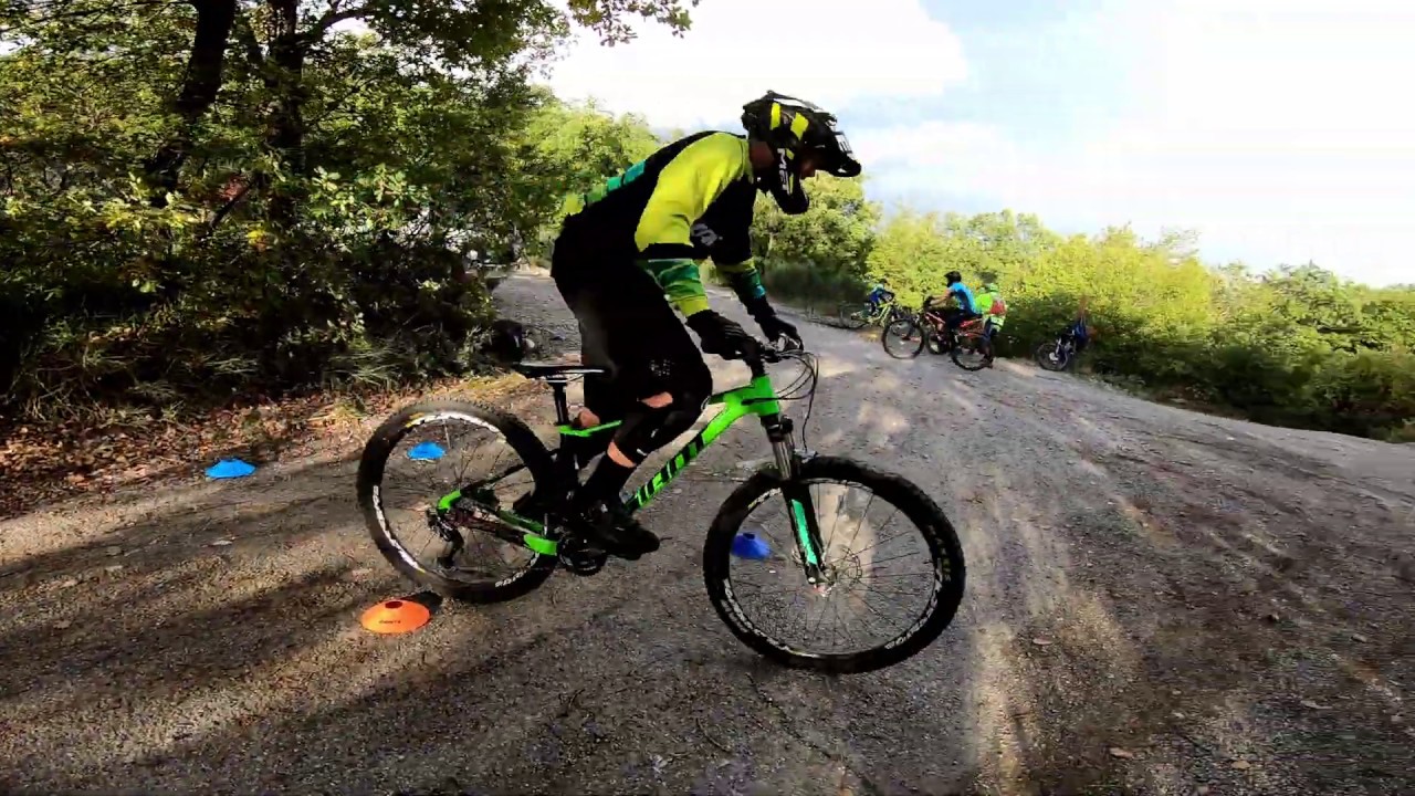 Three different cornering techniques - YouTube