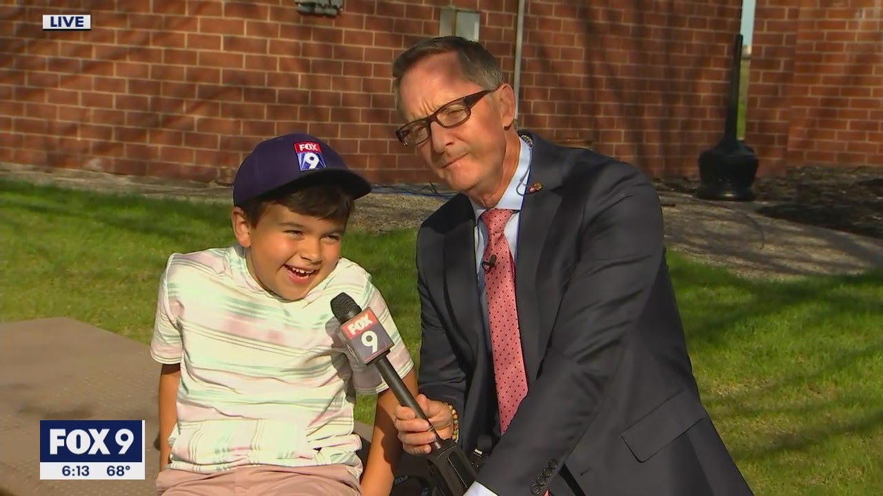 Santiago makes FOX 9 debut I KMSP FOX 9 - YouTube