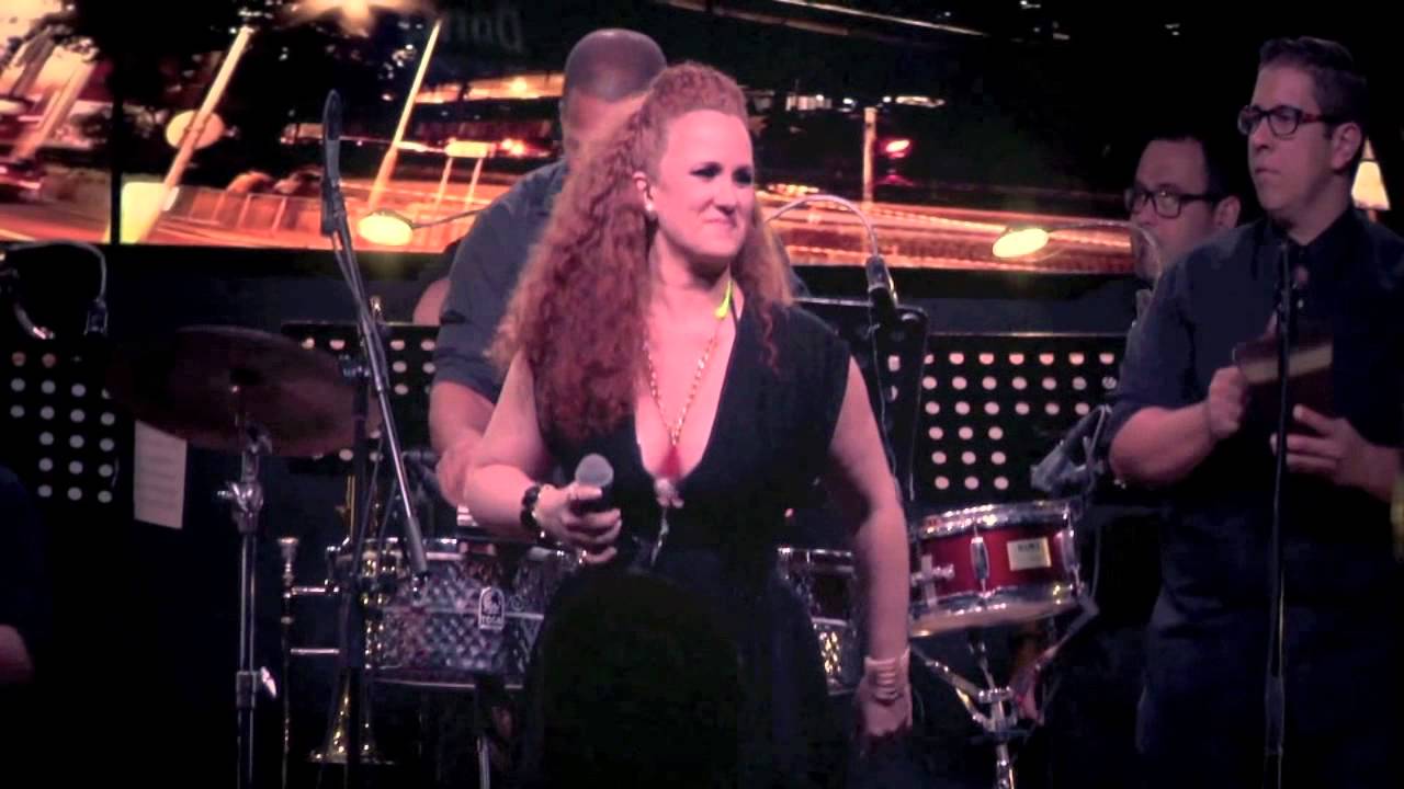 Michelle Brava / Que tu estés Live at Downtown - YouTube