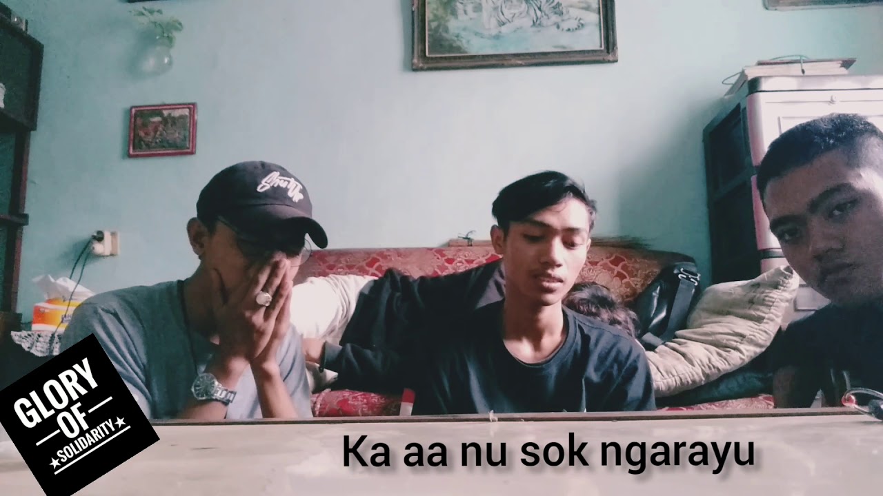IDEN BANDUNG (RINDU) Suara fals tak menghalangi hoby nya bernyanyi ...