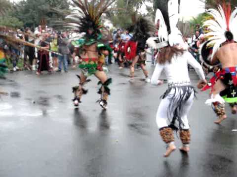 aztec dancers - YouTube